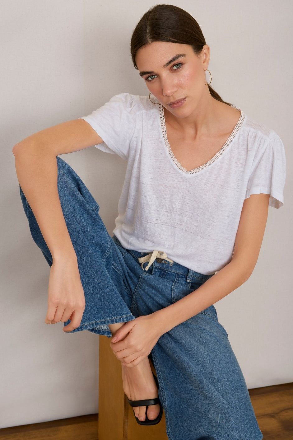Lily Linen Tee Shirt - White Lace Trim – WYSE London