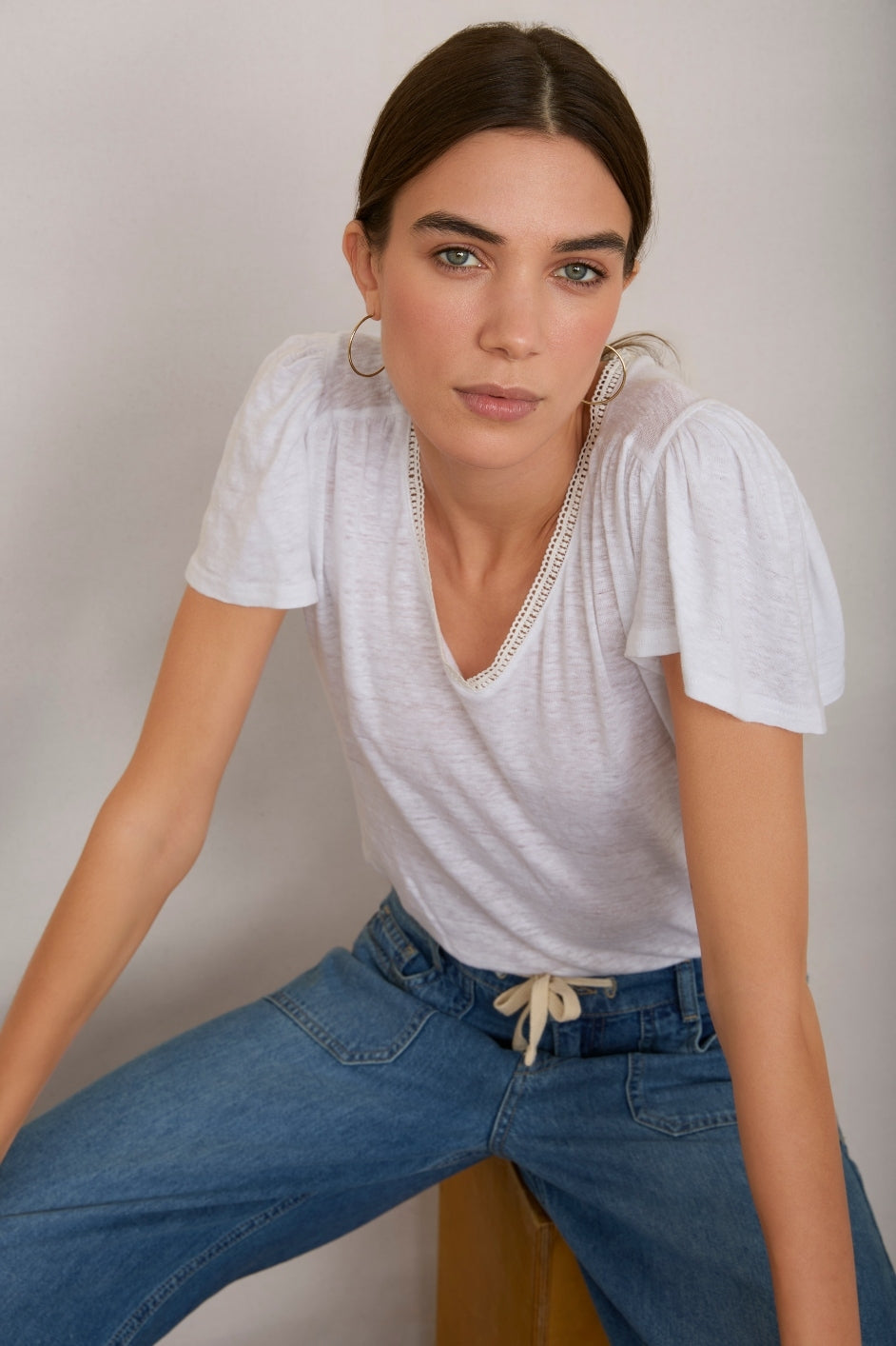 Lily Linen Tee Shirt - White Lace Trim – WYSE London