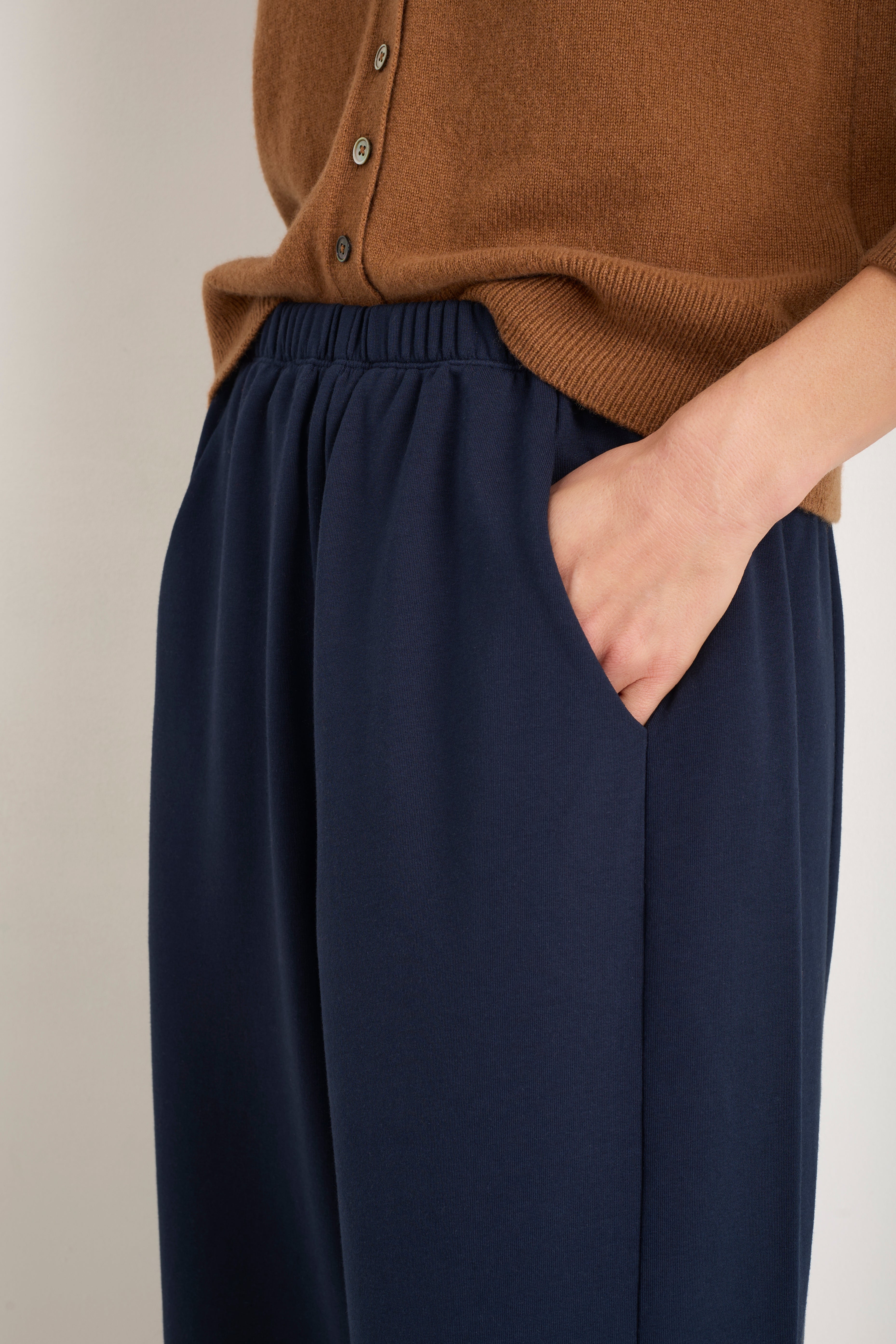 Gabby Barrel Leg Jersey Jogger - Midnight – WYSE London