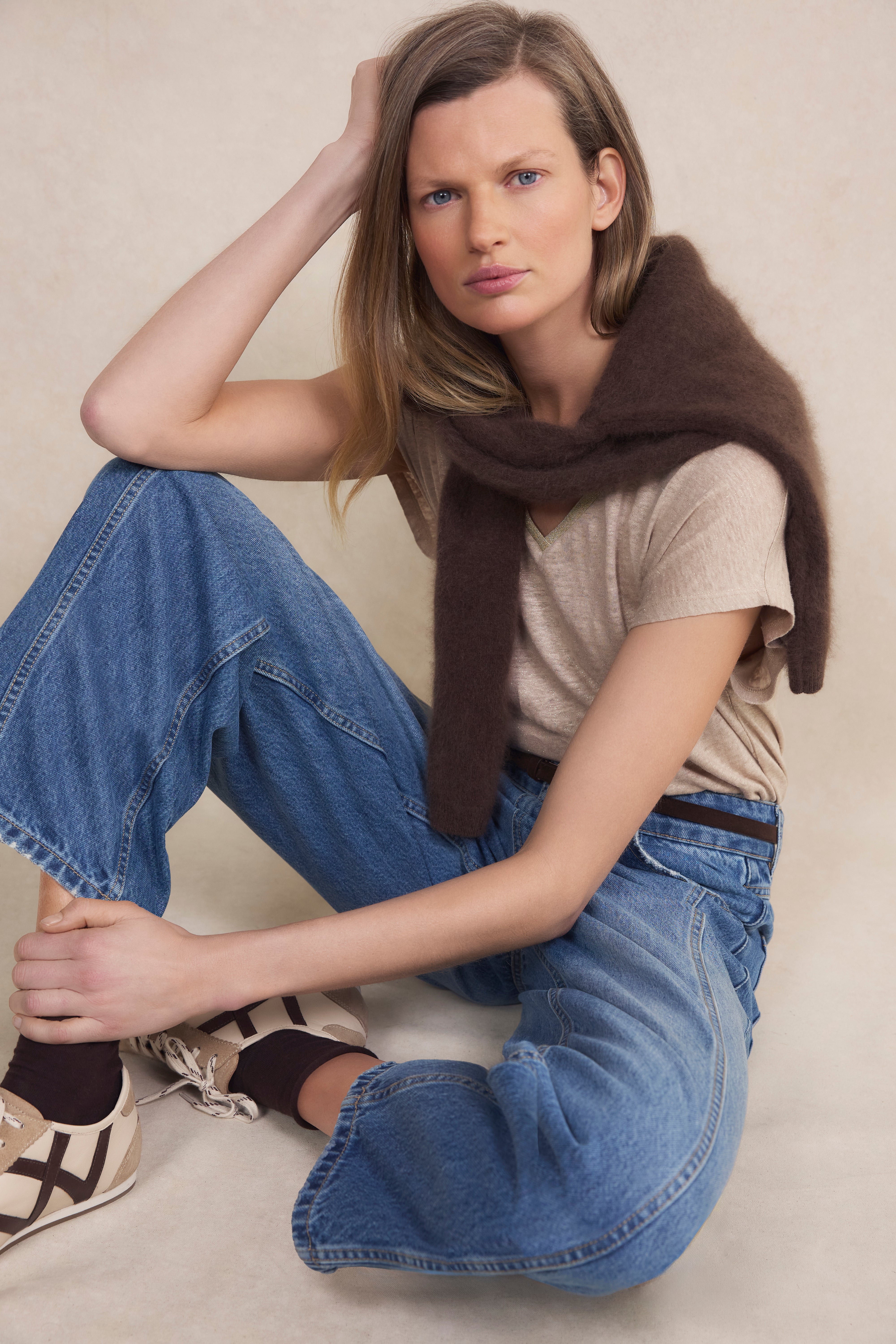 Chiara Linen V Neck Tee - Oat Shimmer – WYSE London