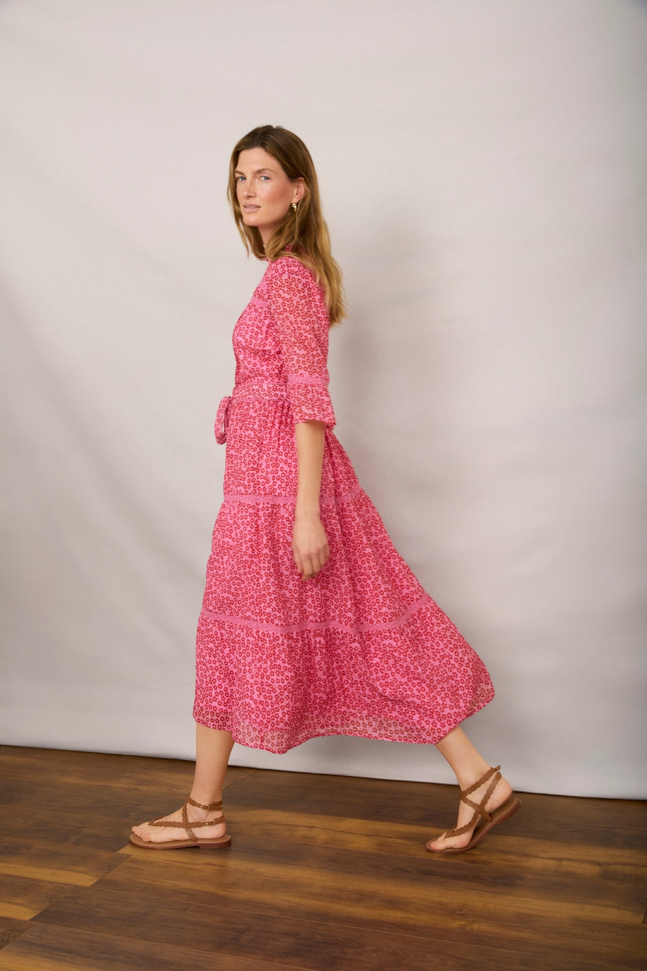 Samara Dress - Candy Pink Daisy Floral – WYSE London
