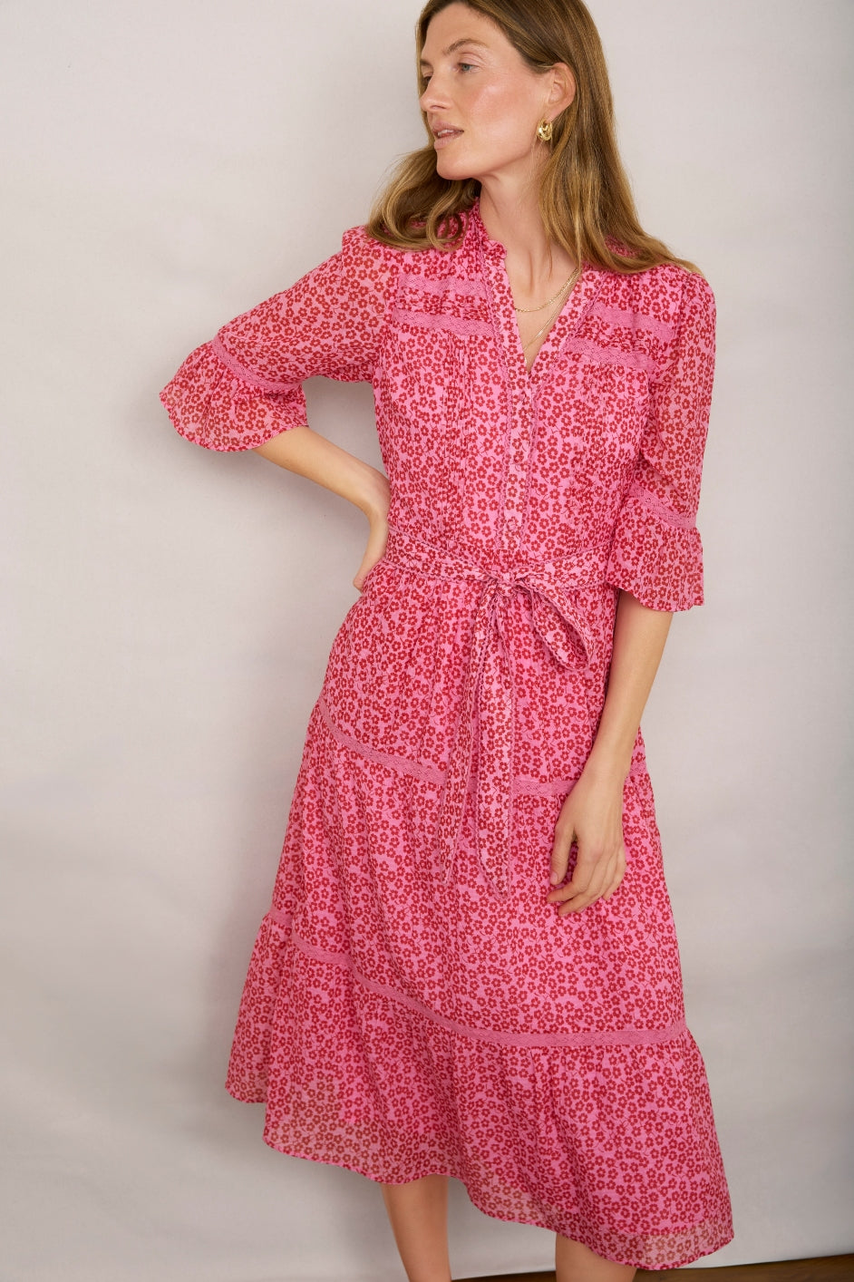 Samara Dress - Candy Pink Daisy Floral – WYSE London