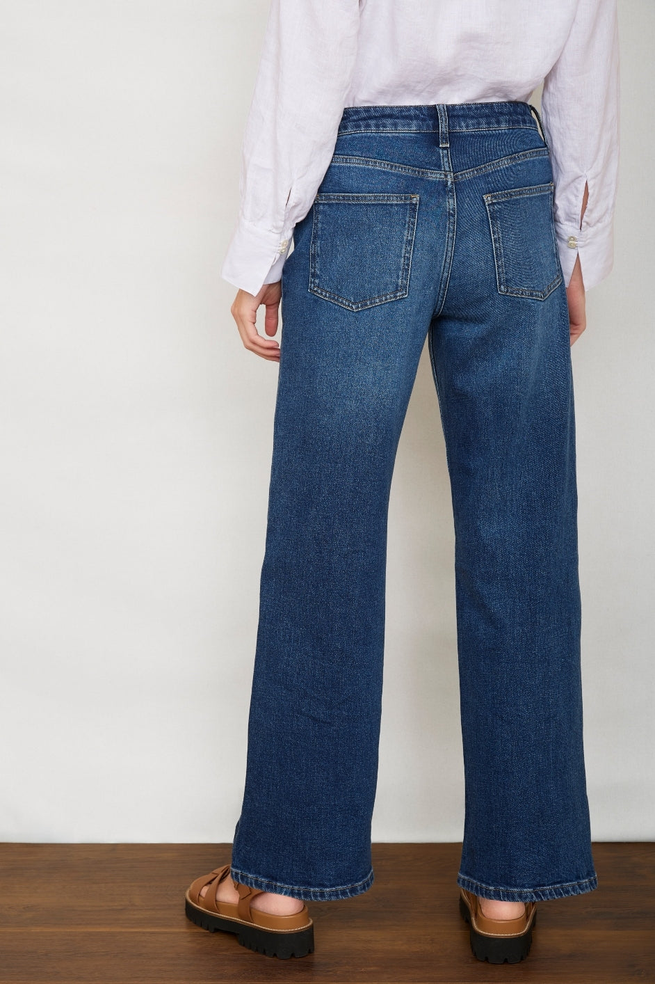 Whitney Wide Leg Jean - Mid Wash – WYSE London